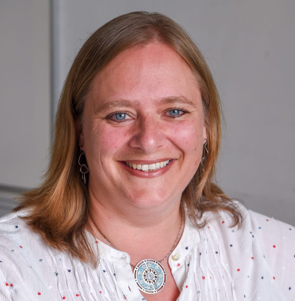 MH102 Floral Hearts inspired by an 18th century embroidered apron at ...