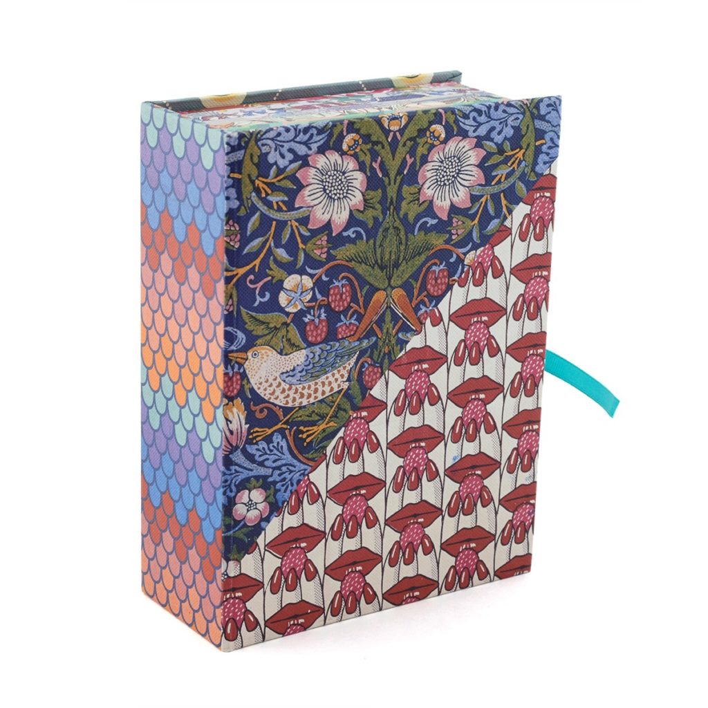 V&A Collection 100 Postcards Box - Royal School of Needlework