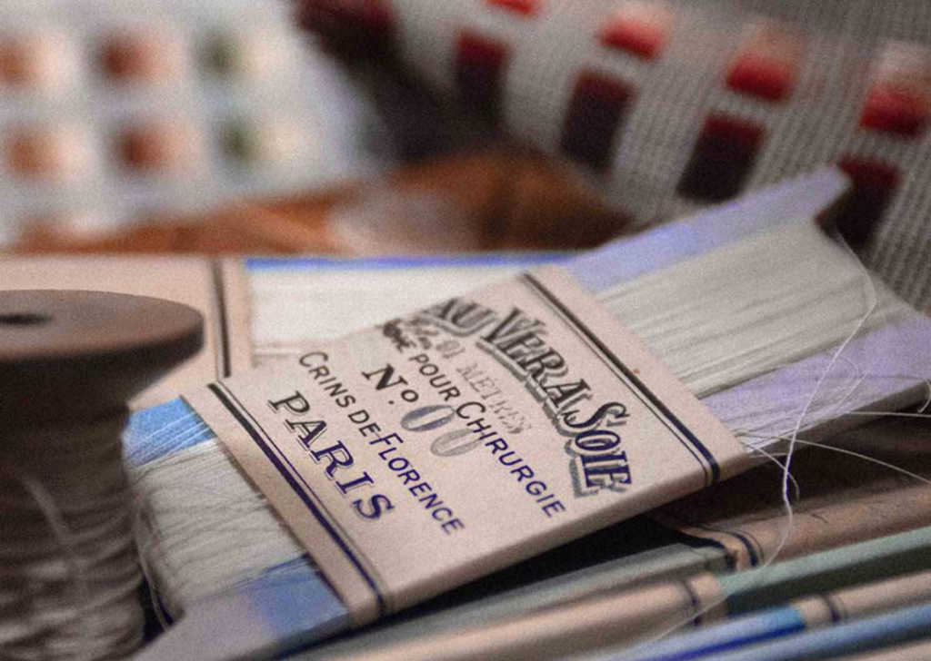 RSN Exclusive: Metallic Thread Pack by Au Ver A Soie - Royal School of Needlework