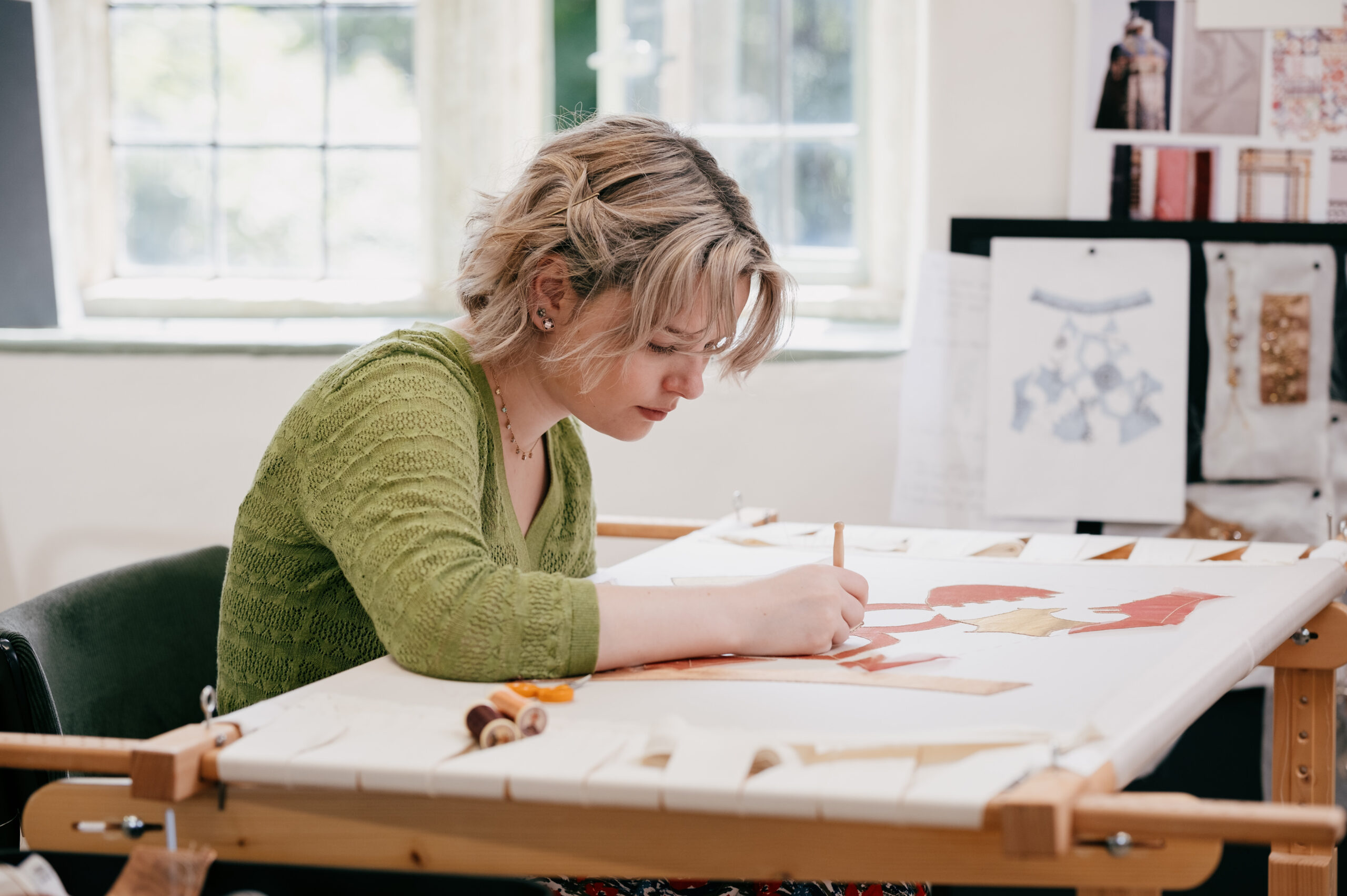 The CHANEL & King’s Foundation Métiers d’art Fellowship in Partnership with Le19M - Alice Long ...