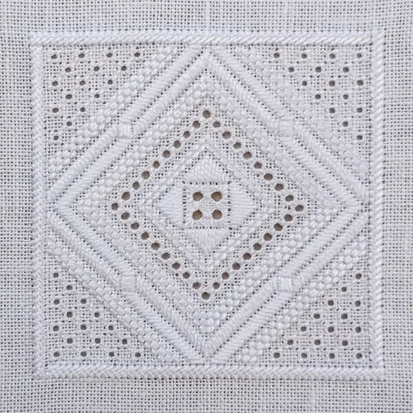 HCP2532 Nadiya: An Introduction to Ukrainian Whitework Embroidery - Royal School of Needlework